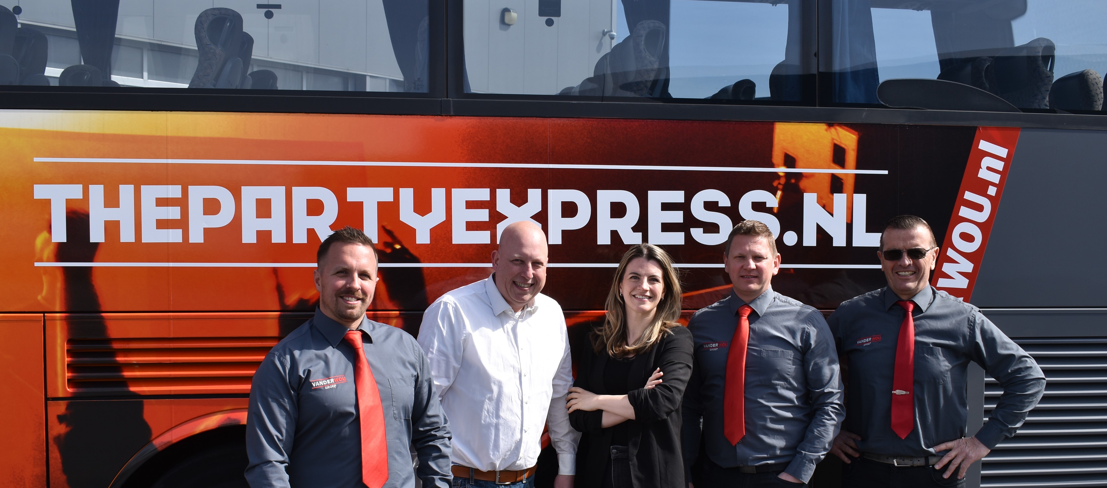 Overname ‘The Party Express’ door VANDERWOU Tours - VANDERWOU Groep